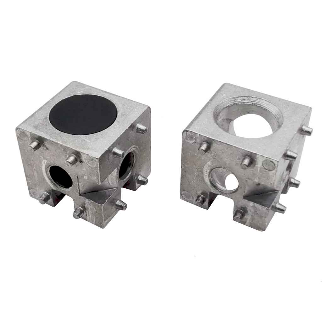 Cubo de Aluminio para 3 Conexiones 30x30mm – Sieeg Ingeniería